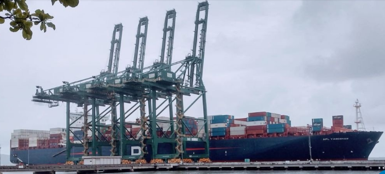 Sopesp - Porto Itapoá recebe navio com 347 metros de comprimento linear ...